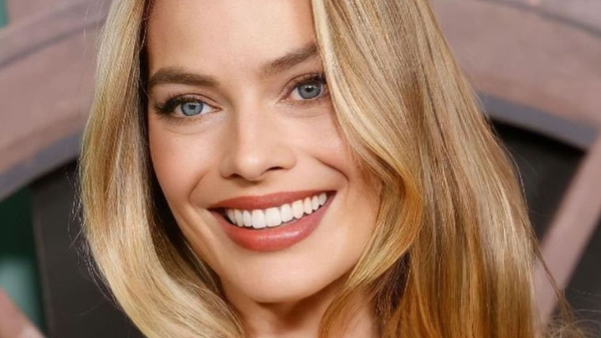 Margot Robbie: Δεν είναι πια ξανθιά και έχει αφέλειες - Grace