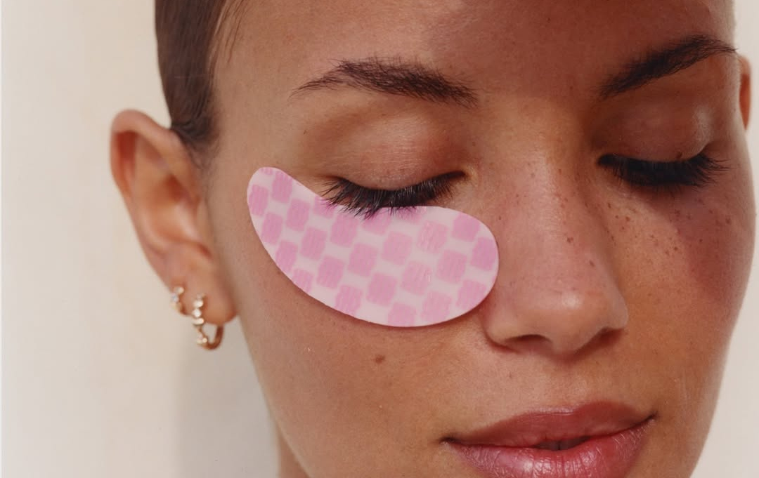 Πείτε αντίο στους μαύρους κύκλους: Eye patches για ανανέωση μετά τις ...