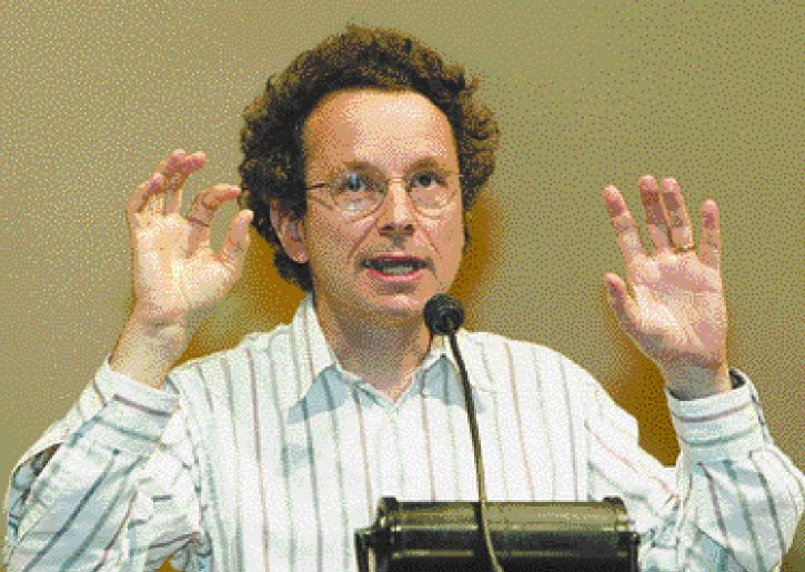 Roderick MacKinon - ΤΟ ΒΗΜΑ