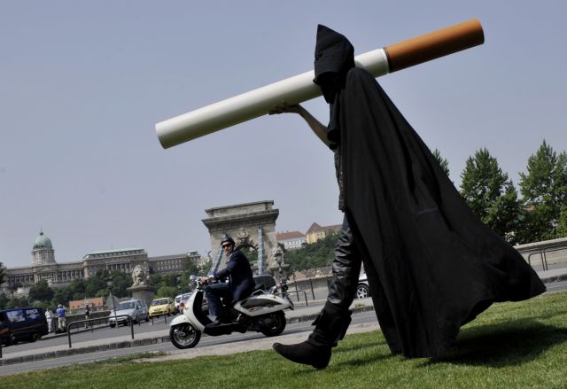 Μειώσαμε το τσιγάρο και... κόψαμε τα αντικαπνιστικά μέτρα - ΤΟ ΒΗΜΑ
