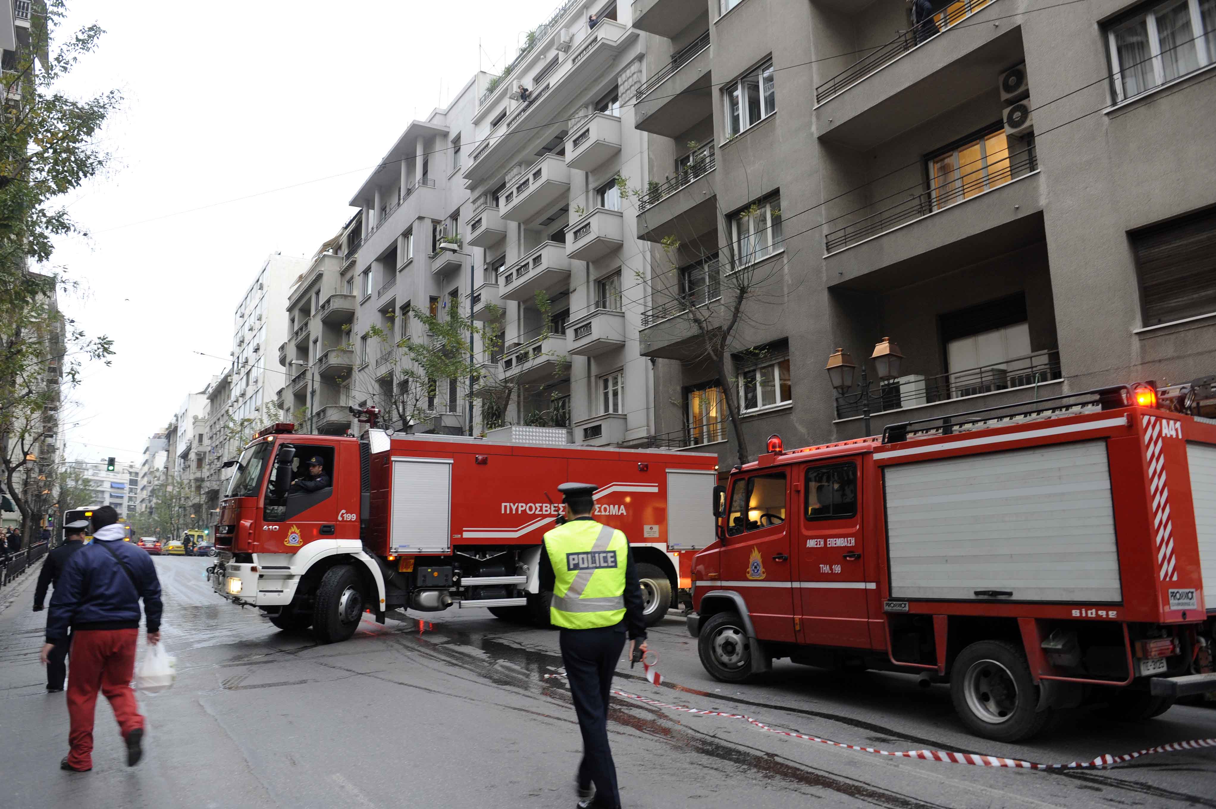 Εκρηξη στο πολιτικό γραφείο του Κ. Σημίτη στην οδό Ακαδημίας - ΤΟ ΒΗΜΑ