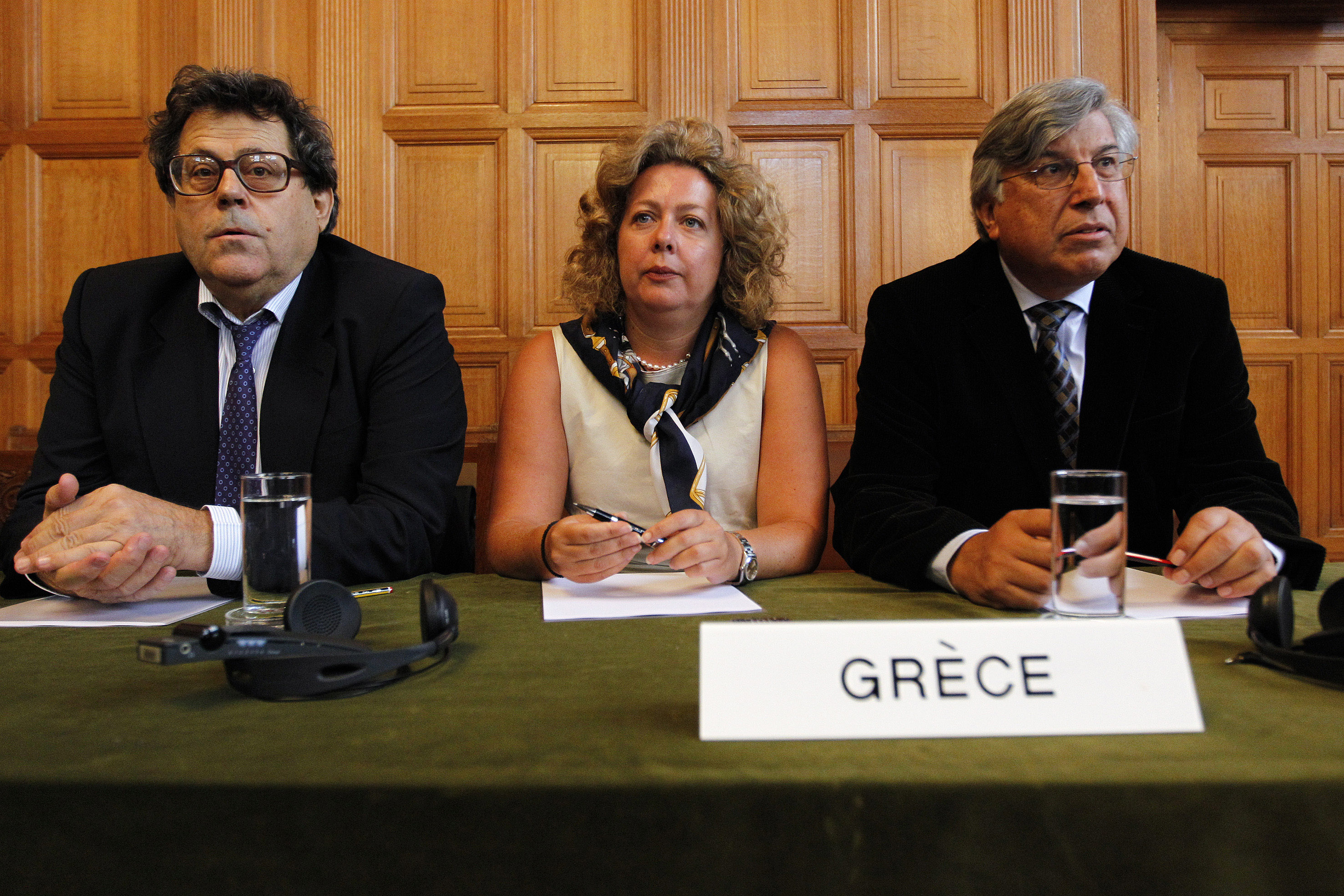 Αρχισε η δίκη στη Χάγη για τις αποζημιώσεις υπέρ του Διστόμου - ΤΟ ΒΗΜΑ