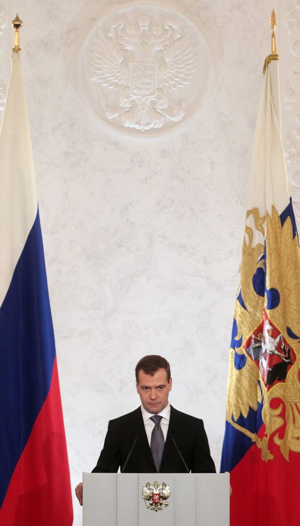 Ρωσία: Το θέμα της εκλογής τοπικών κυβερνητών επαναφέρει ο Μεντβέντεφ ...