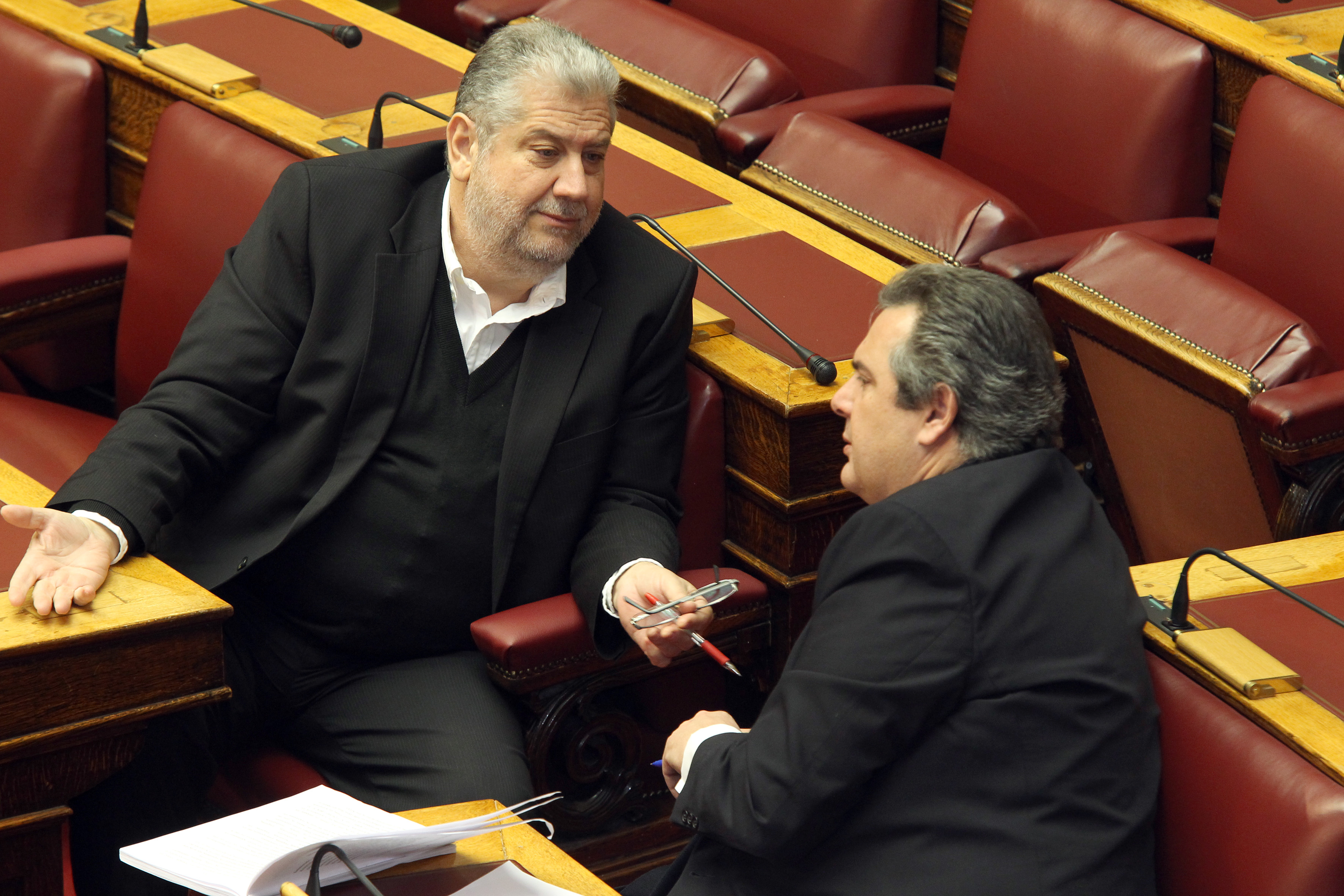 «Ομηρος» γονέων μαθητών ο βουλευτής ΠαΣοΚ Ικαρίας - ΤΟ ΒΗΜΑ