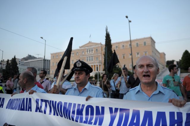 Στους δρόμους κατεβαίνουν ξανά οι αστυνομικοί - ΤΟ ΒΗΜΑ