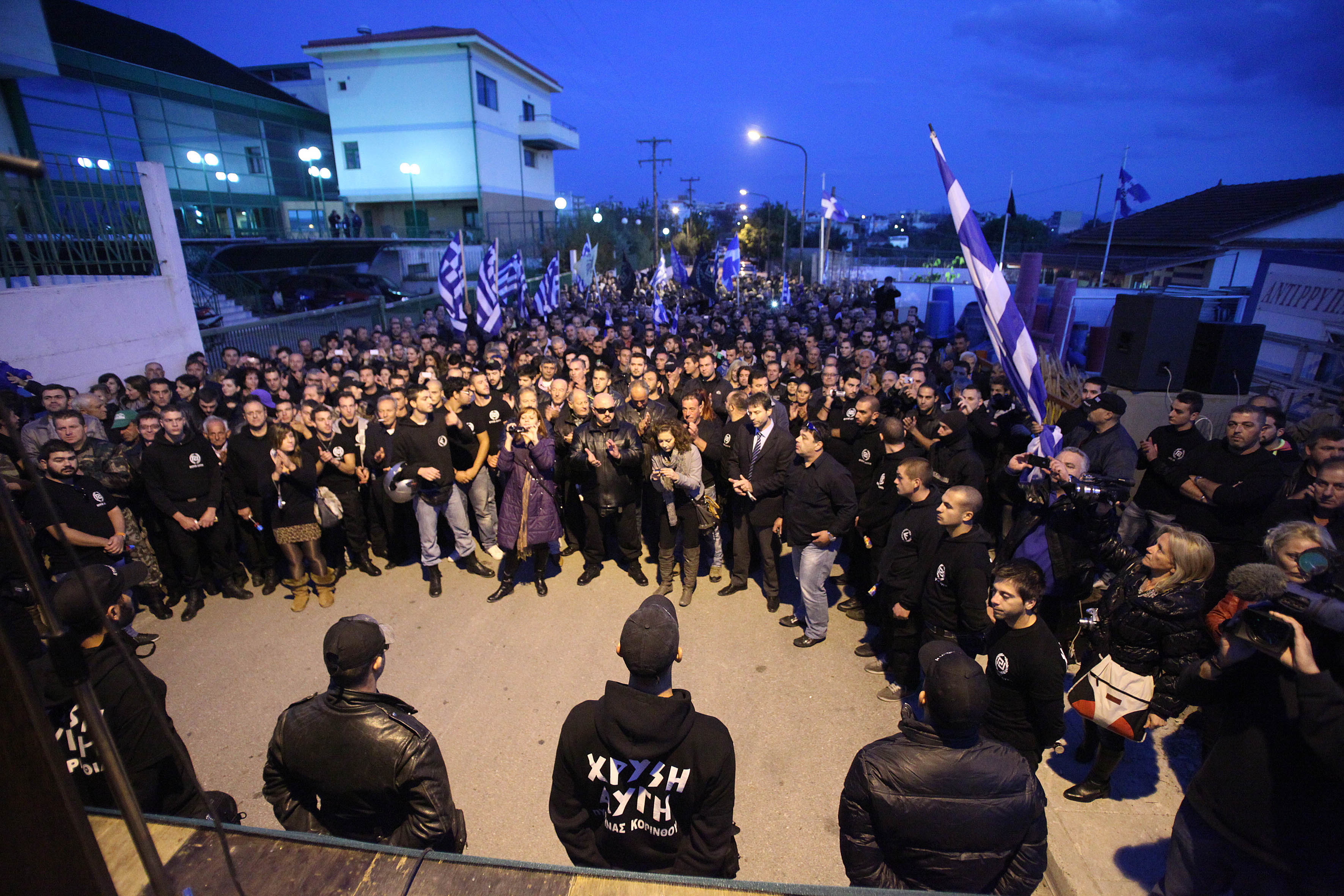 Τεταμένη ατμόσφαιρα στη Κρήτη λόγω εκδήλωσης της Χρυσής Αυγής - ΤΟ ΒΗΜΑ