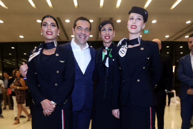 Ο Τσίπρας και τα… κορίτσια του [Εικόνες] - ΤΟ ΒΗΜΑ
