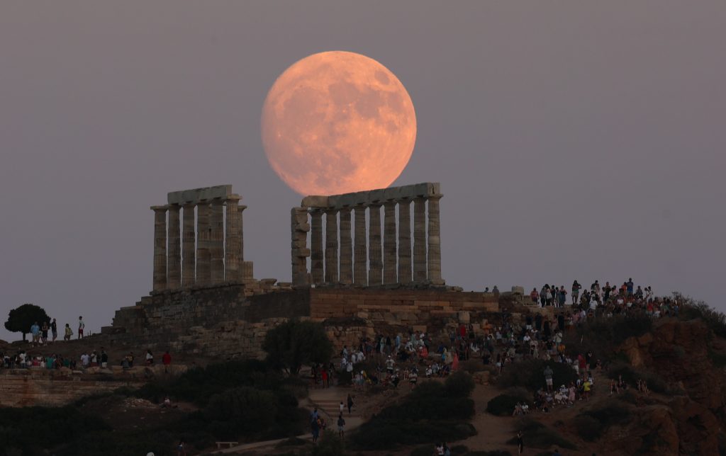 Η ατζέντα της ημέρας: Το προβάδισμα Αχτσιόγλου - Τα «χακί φιλέτα» - Η ...