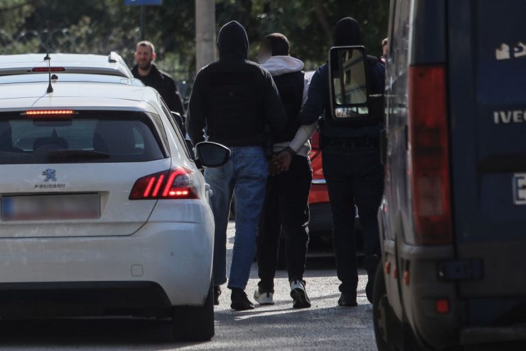 Greek Mafia: «Κλέβω, πυροβολάω, σκοτώνω» - Οι κυνικοί εκτελεστές ...