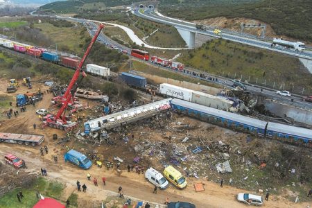 Τέμπη: Μαρτυρίες για όσα συνέβησαν στην ανείπωτη σιδηροδρομική τραγωδία ...