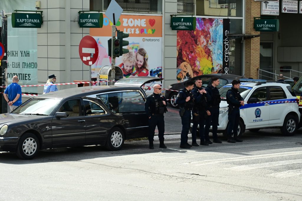 Τέμπη: Μνημείο για τους αδικοχαμένους φοιτητές στο ΑΠΘ - ΤΟ ΒΗΜΑ