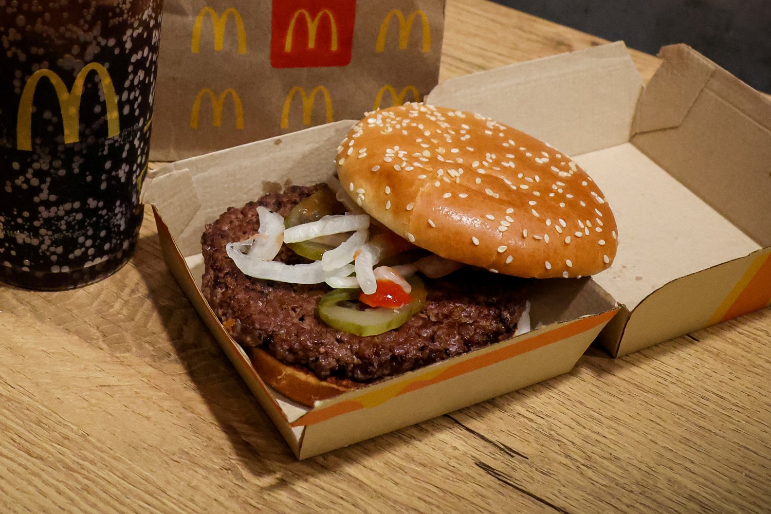 Έξαρση κρουσμάτων E. Coli στα McDonald’s: Τι πρέπει να γνωρίζουν οι ...