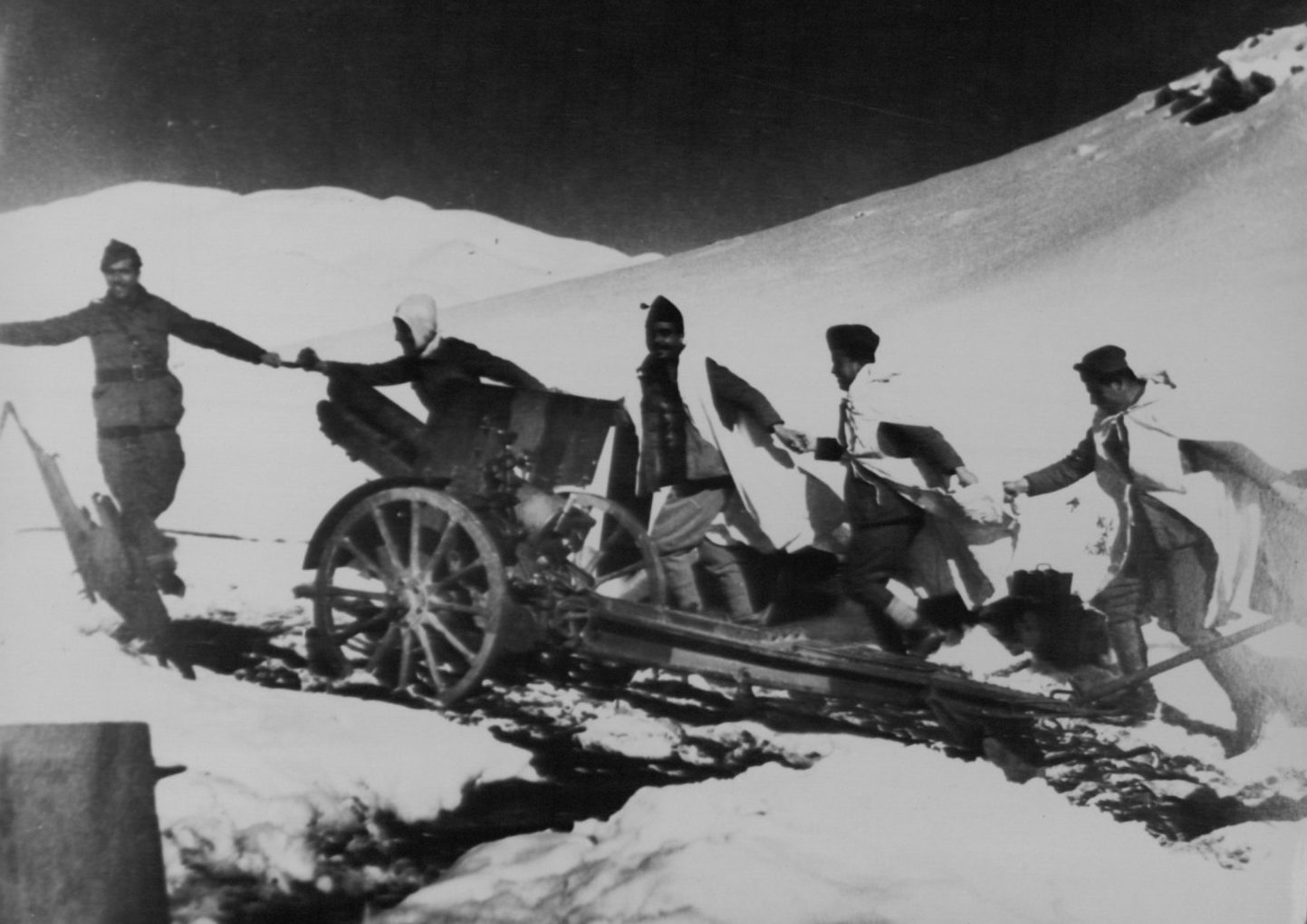 28η Οκτωβρίου 1940: Οι Ελληνες λογοτέχνες και η κήρυξη του πολέμου - ΤΟ ...