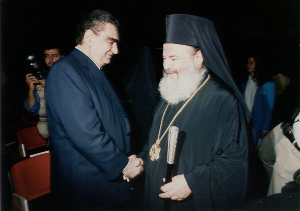 Πέθανε ο Βαρδής Βαρδινογιάννης - ΤΟ ΒΗΜΑ
