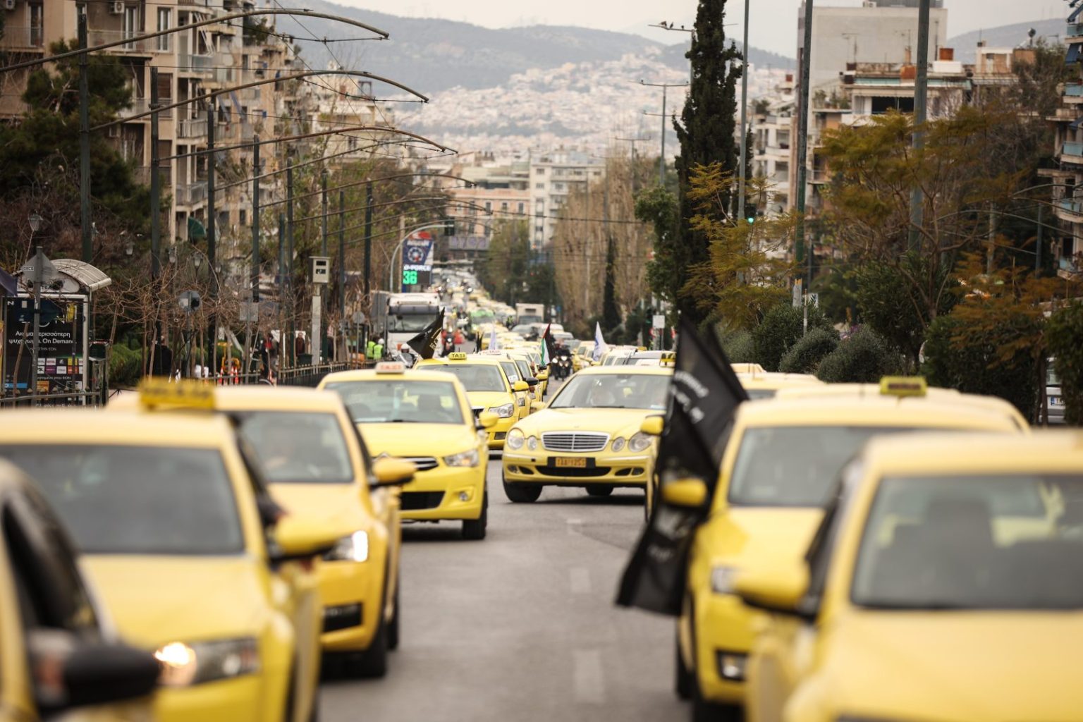 Απεργία Ταξί: «Χειρόφρενο» τραβούν από σήμερα οι αυτοκινητιστές - Τι ...