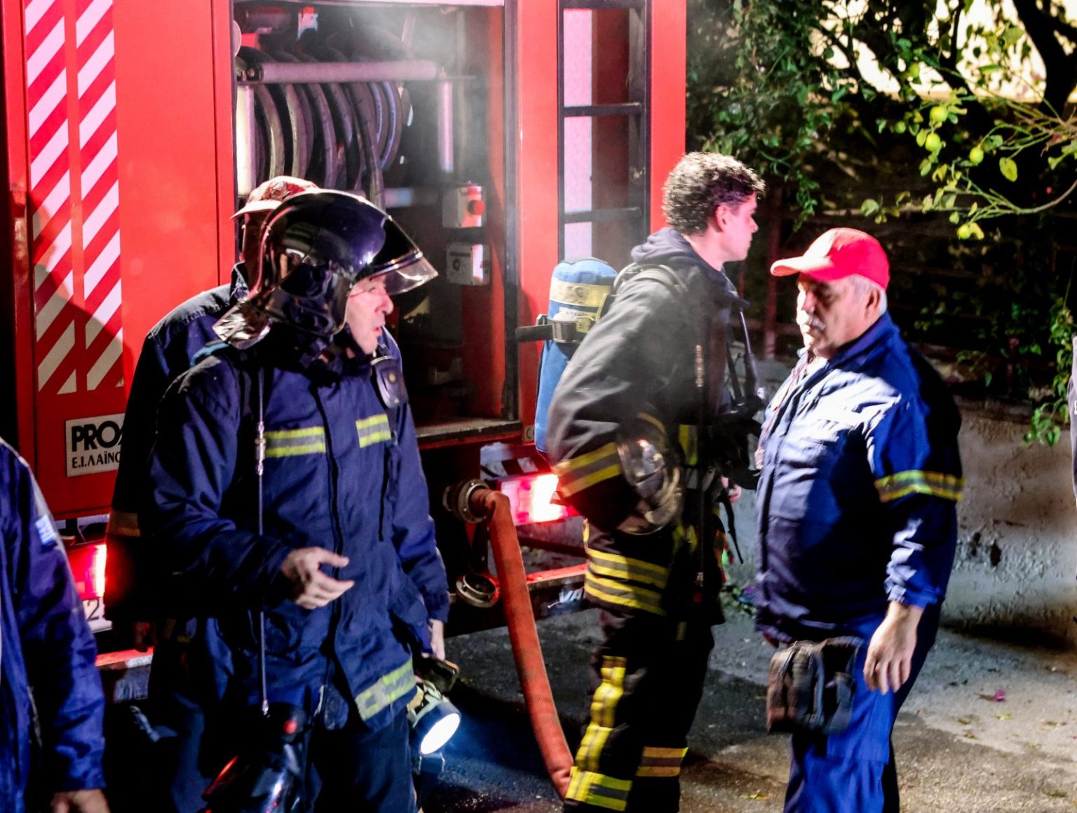 Ηράκλειο Κρήτης: Νεκροί μάνα και γιος - Έπεσε στο κενό ο δεύτερος γιος ...