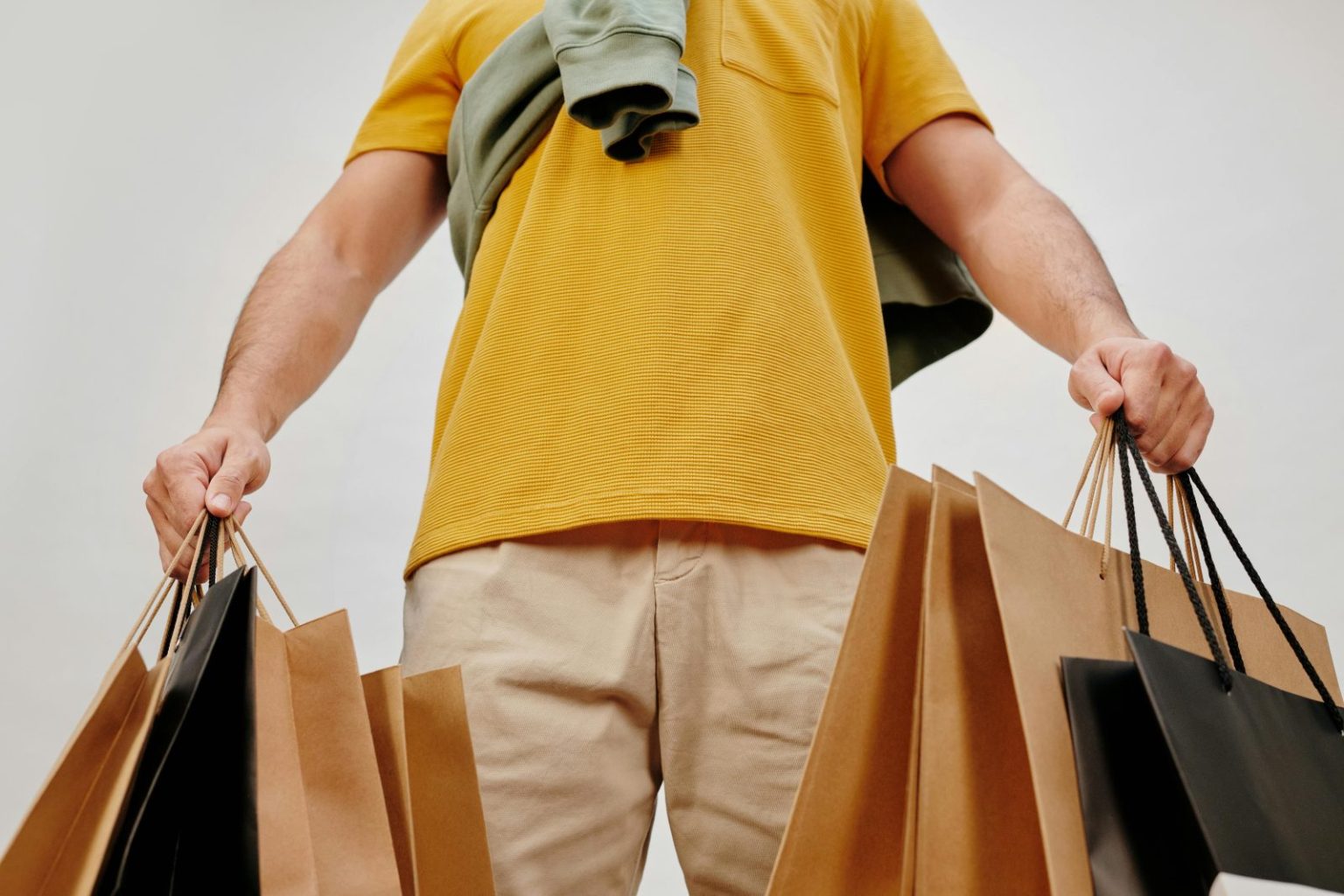 Black Friday 2025: Τι και ποιοι θα ψωνίσουν - ΤΟ ΒΗΜΑ