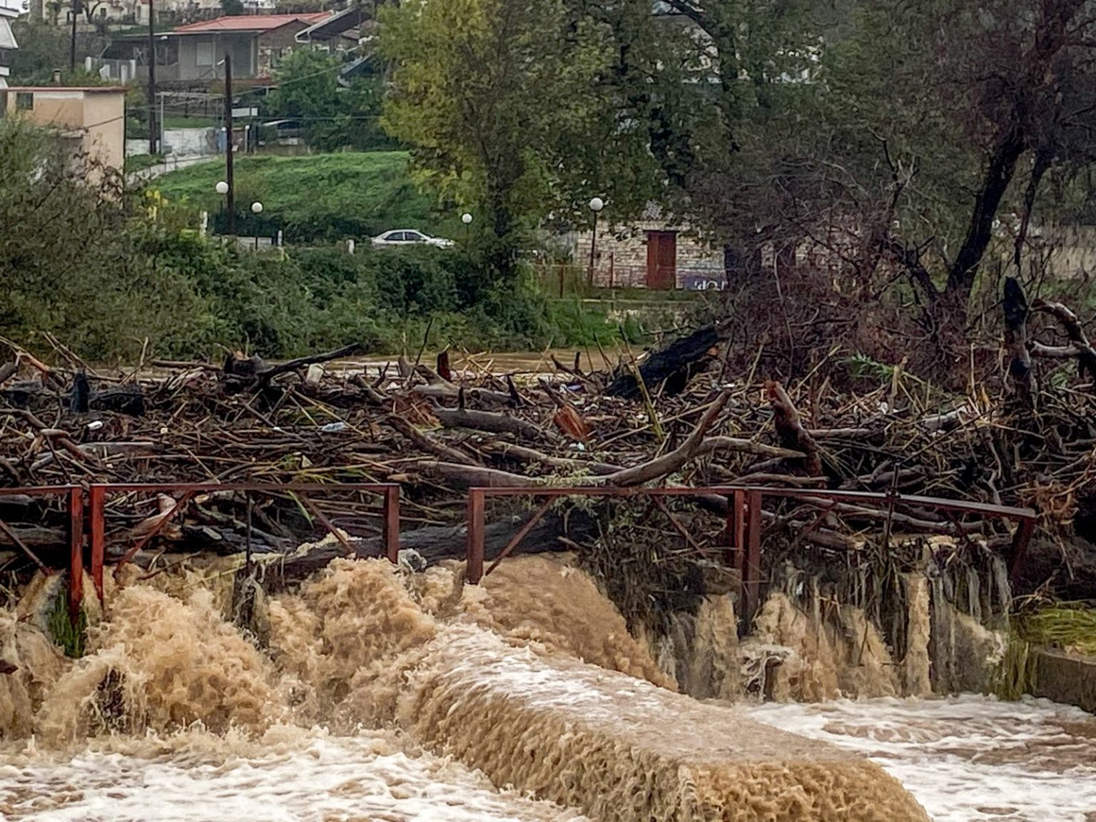 Η κακοκαρία «πλήγωσε» βαριά την Ηπειρο, εικόνες καταστοφής - ΤΟ ΒΗΜΑ