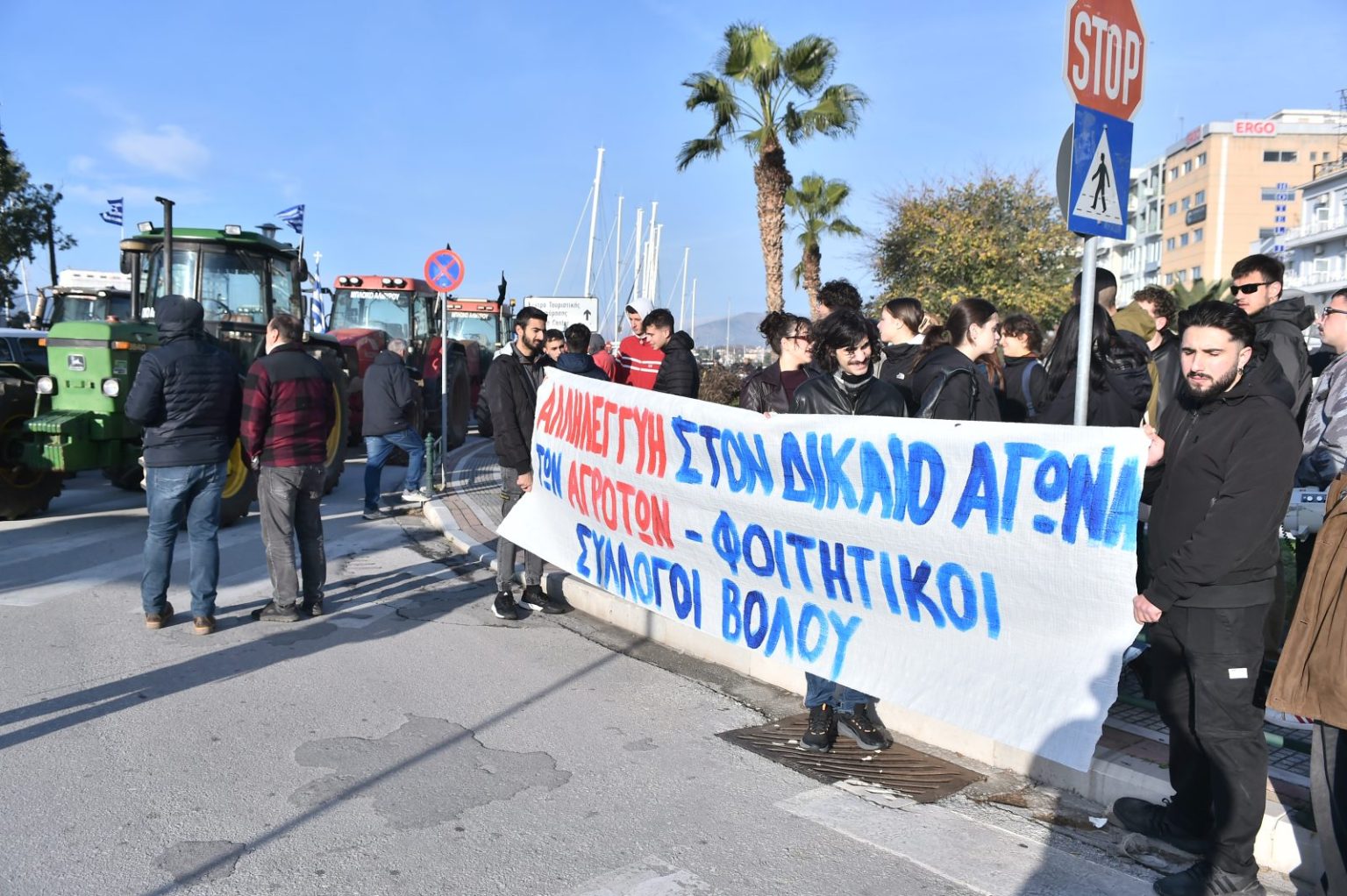 Αποχωρούν οι αγρότες από το λιμάνι του Βόλου - ΤΟ ΒΗΜΑ