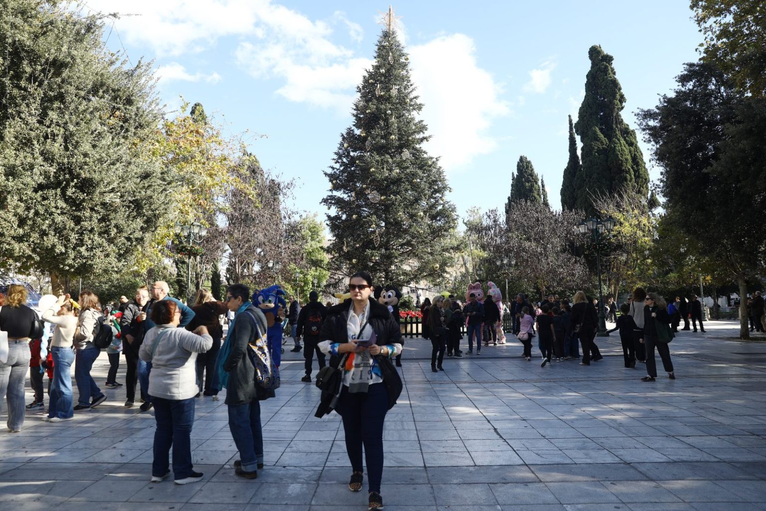 Ωράριο καταστημάτων Κυριακή 21/12, δείτε αναλυτικά - ΤΟ ΒΗΜΑ