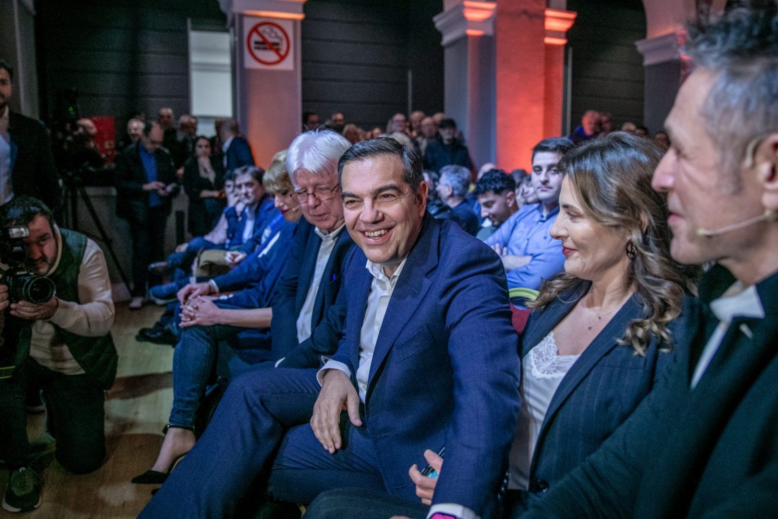 «Αλ Τσαντίρι Νιουζ» με τον Λάκη Λαζόπουλο απόψε στις 21:00 - ΤΟ ΒΗΜΑ